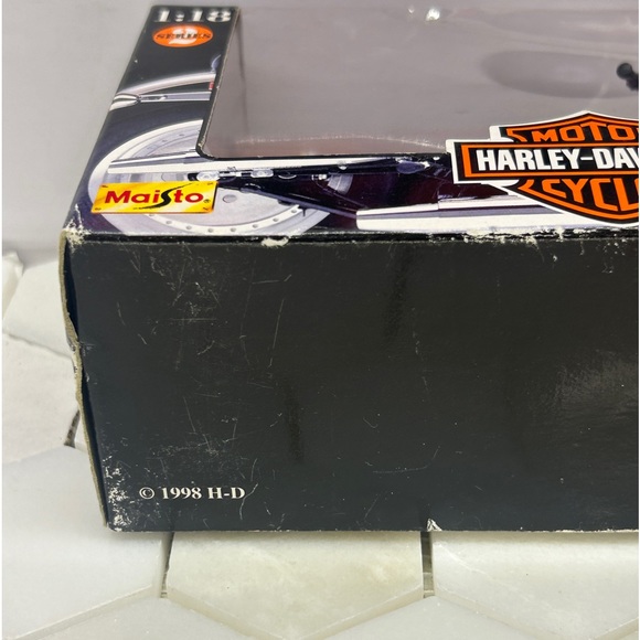 Harley-Davidson | Toys | 2 Harley Davidson Motorcycle 98 18sc Series 2 ...